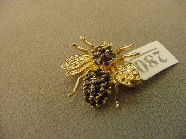 14k Gold Bee Design Blue Sapphire Pin
