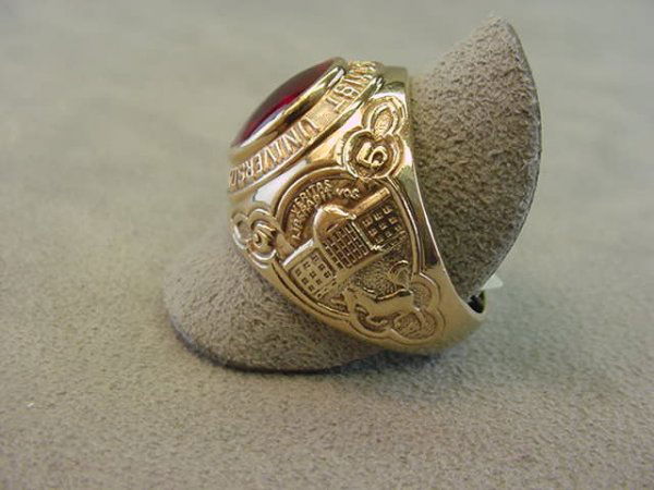 8345: 10K GOLD SOUTHERN METHODIST UNIVERSITY CLASS RING : Lot 8345