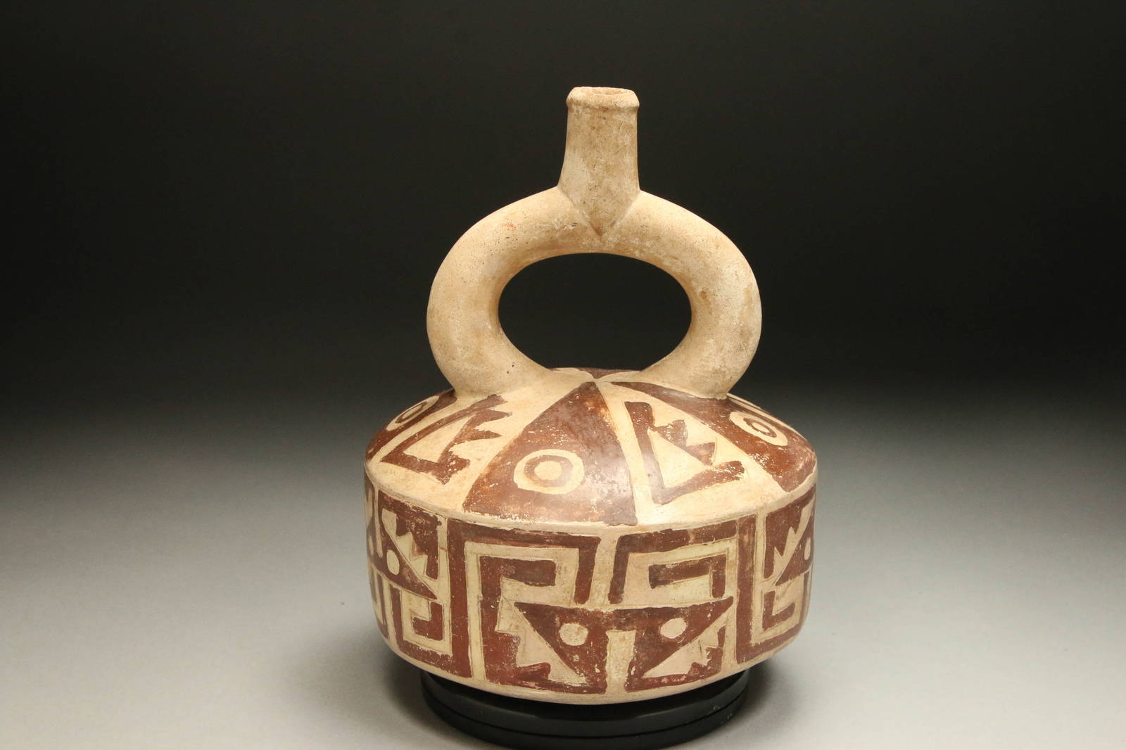 Pre-columbian Moche Vessel Auction