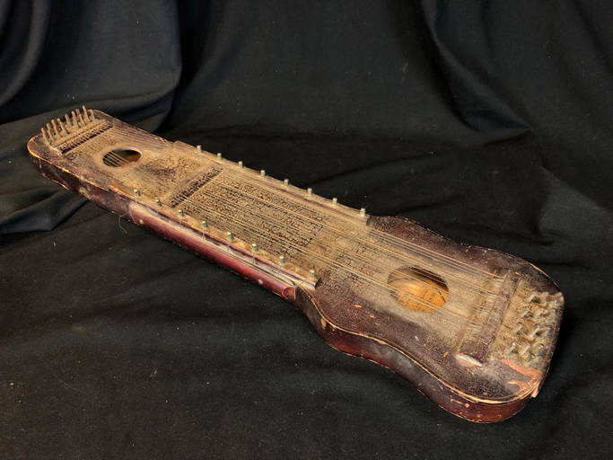 Hawaiian Antique Ukelin Art Violin Early 1900's