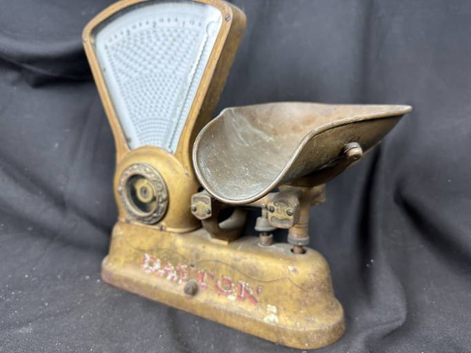 Dayton Candy Store Gold Medal Scale W/brasstray