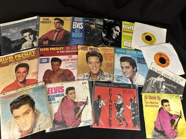 13 Vintage Elvis Presley 45s Vinyl Records Auction