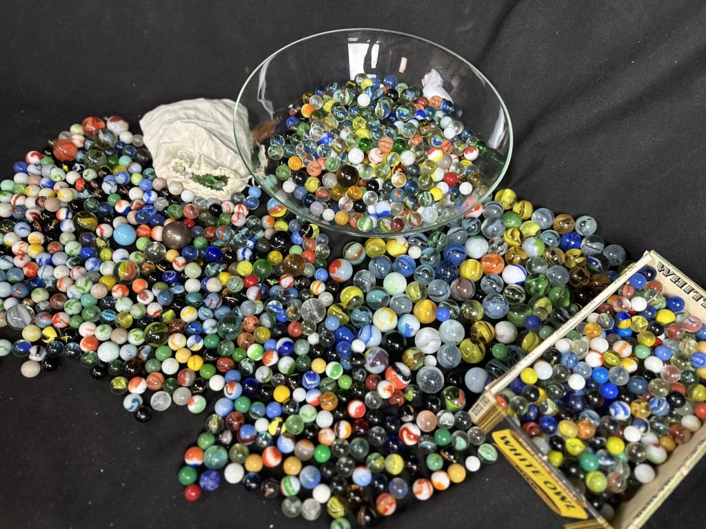 Lot Of 1000+ Vintage Marbles Auction