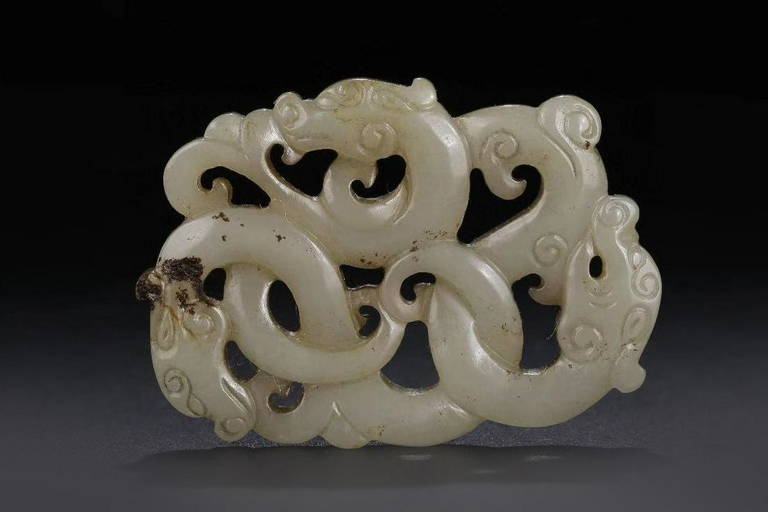 Ming Hetian Jade Carving Of Intertwined Dragons