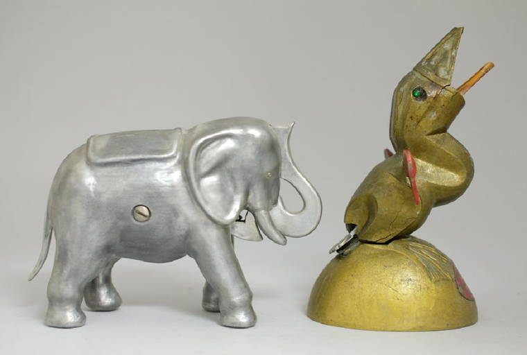 Gar Ru Elephant / Feed The Goose