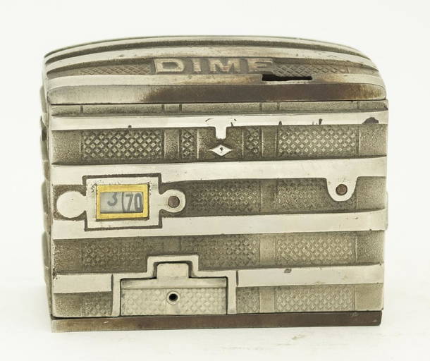 Cast Iron Dime Registering Trunk Bank