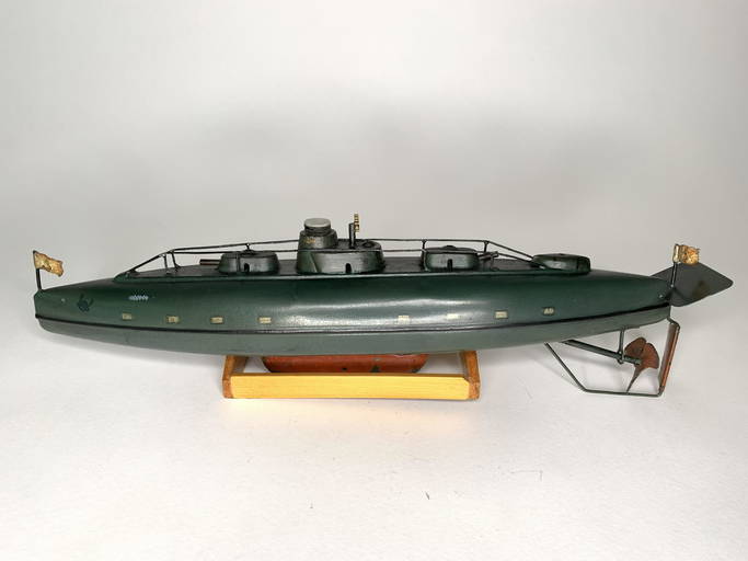 Clockwork Marklin Tin Submarine M57
