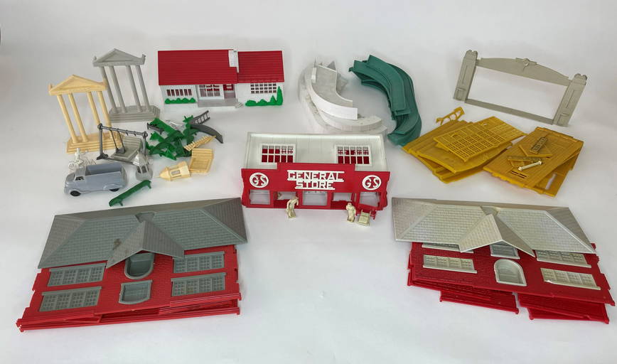 Large Assortment of Marx Plastic Buildings - Aug 25, 2022 | Cyber Toy ...