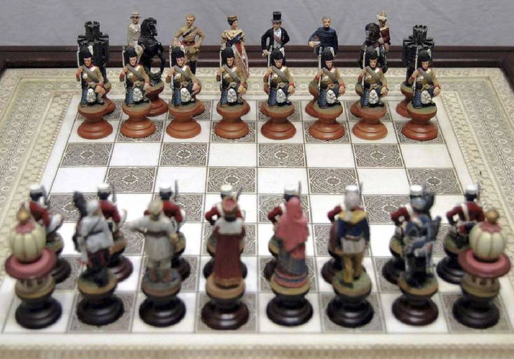 Franklin Mint The Raj Chess Set Indian Mutiny