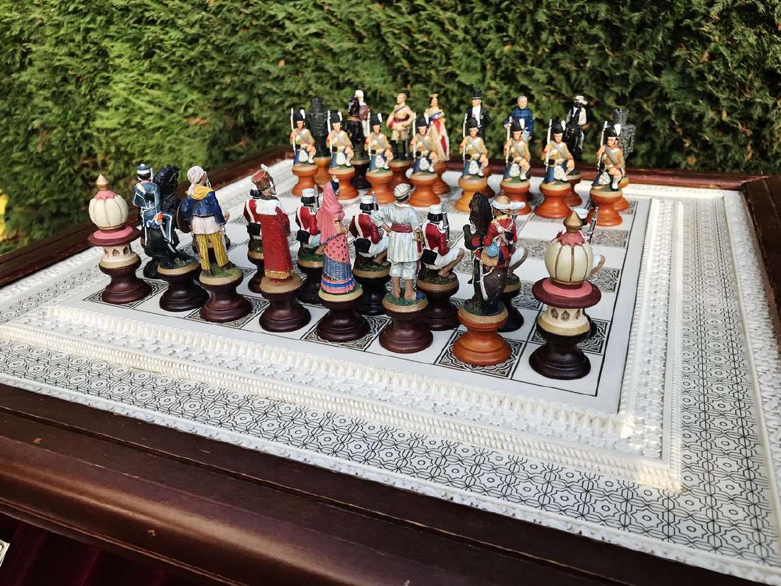 Franklin Mint The Raj Chess Set Indian Mutiny 1857