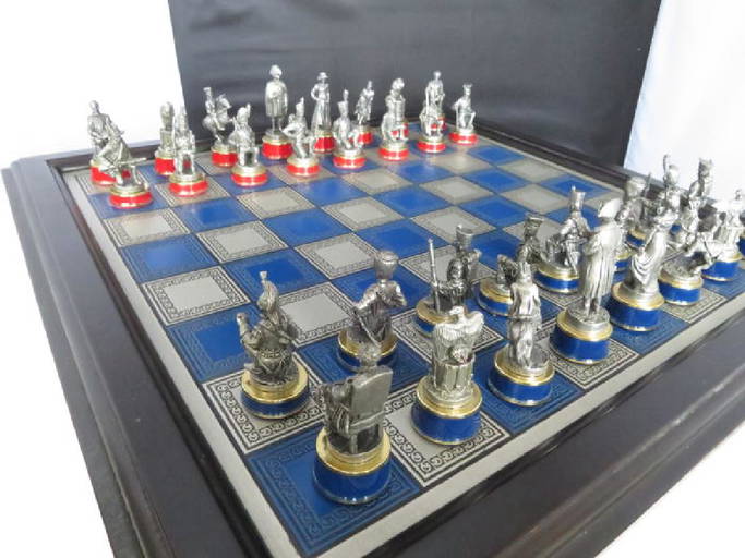 Franklin Mint "battle Of Waterloo" Chess Set & Stand