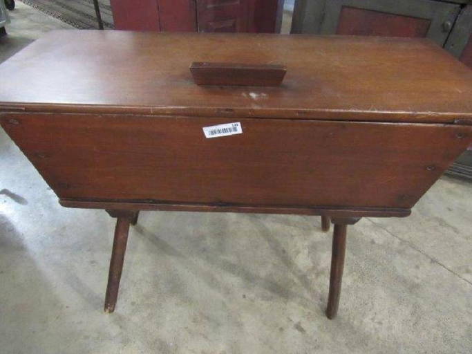 Primitive Dough Box With Hinged Lid