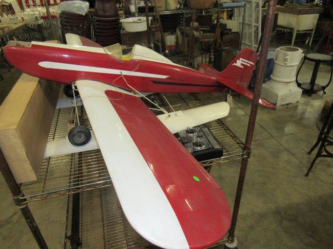 Astro Hog Radio Controlled Plane With Floats (no Motor)