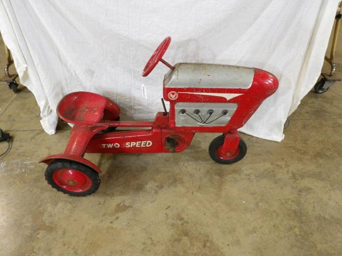 Amf Two Speed Pedal Tractor