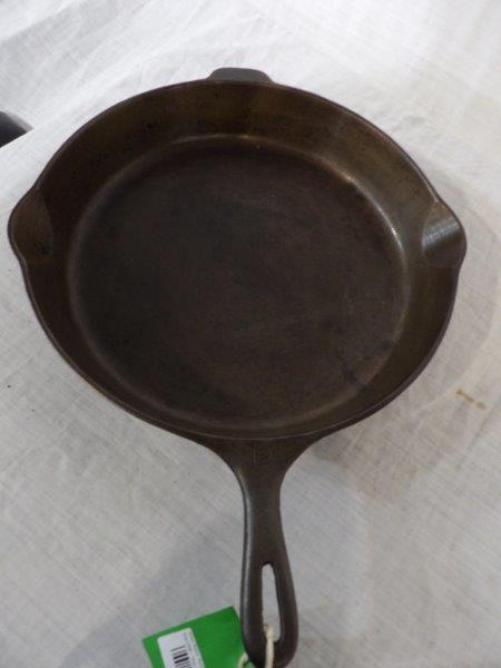 Unmarked Wagner #12 cast iron skillet (#0238) on Dec 28, 2021 | Atlee ... Unmarked Wagner #12 cast iron skillet (#0238) on Dec 28, 2021 | Atlee ...