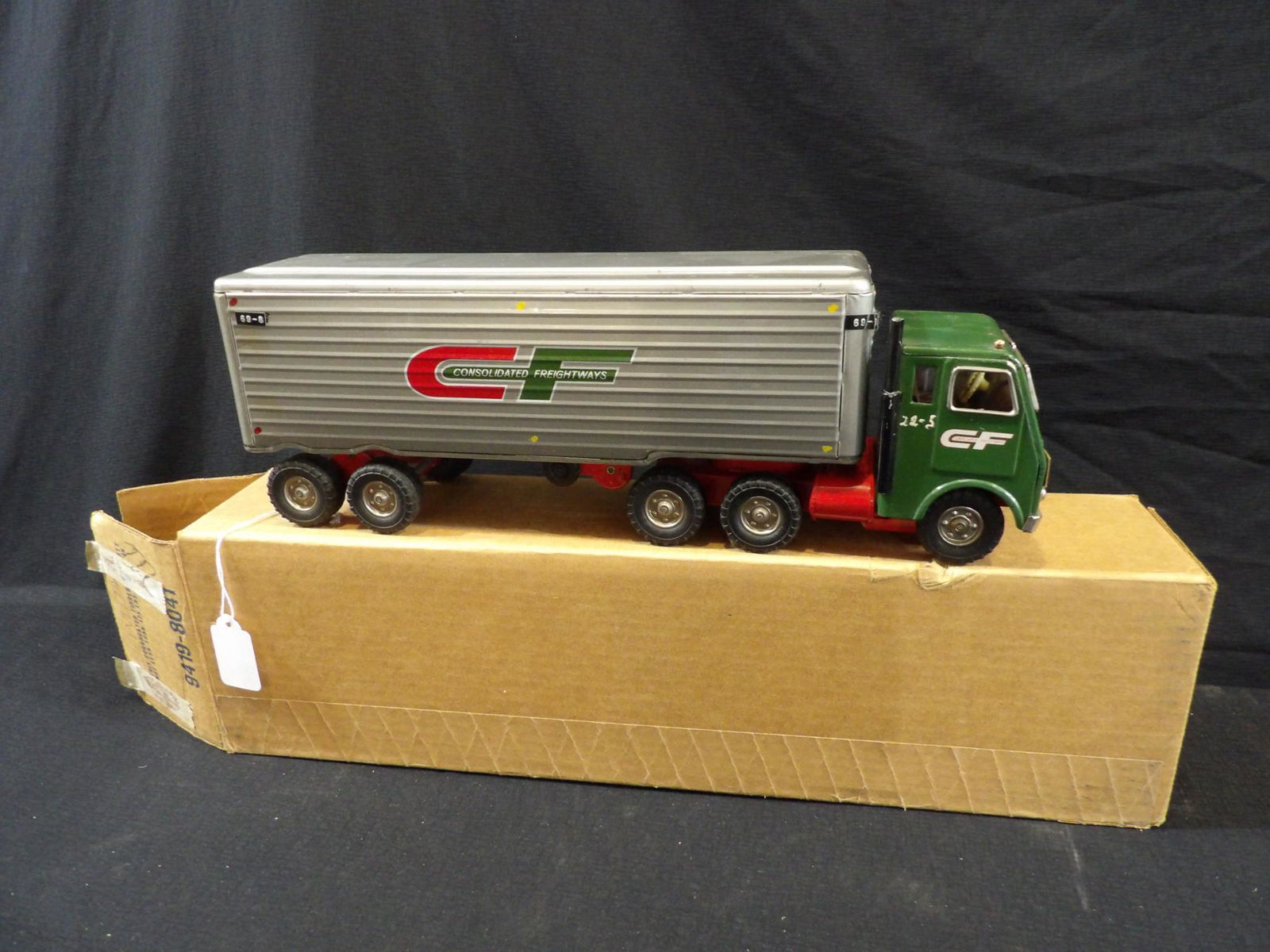 CONSOLIDATED FREIGHTWAYS TRUCK AND TRAILER (#0053) on Dec 05, 2022 ...