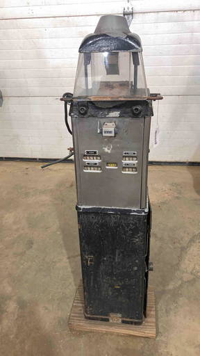 Johnson Trolley Fare box (#0581) on Dec 27, 2022 | Atlee Raber Auctions ...