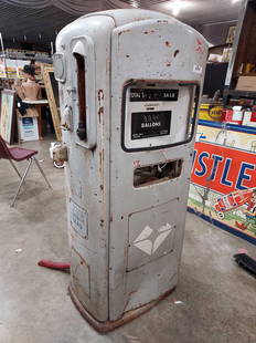 Bennett Model 1066 Gas Pump