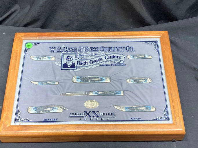 W.r. Case & Sons Cutlery Co. Knife Display