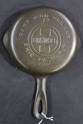 Excellent Griswold #2 Cast Iron Skillet