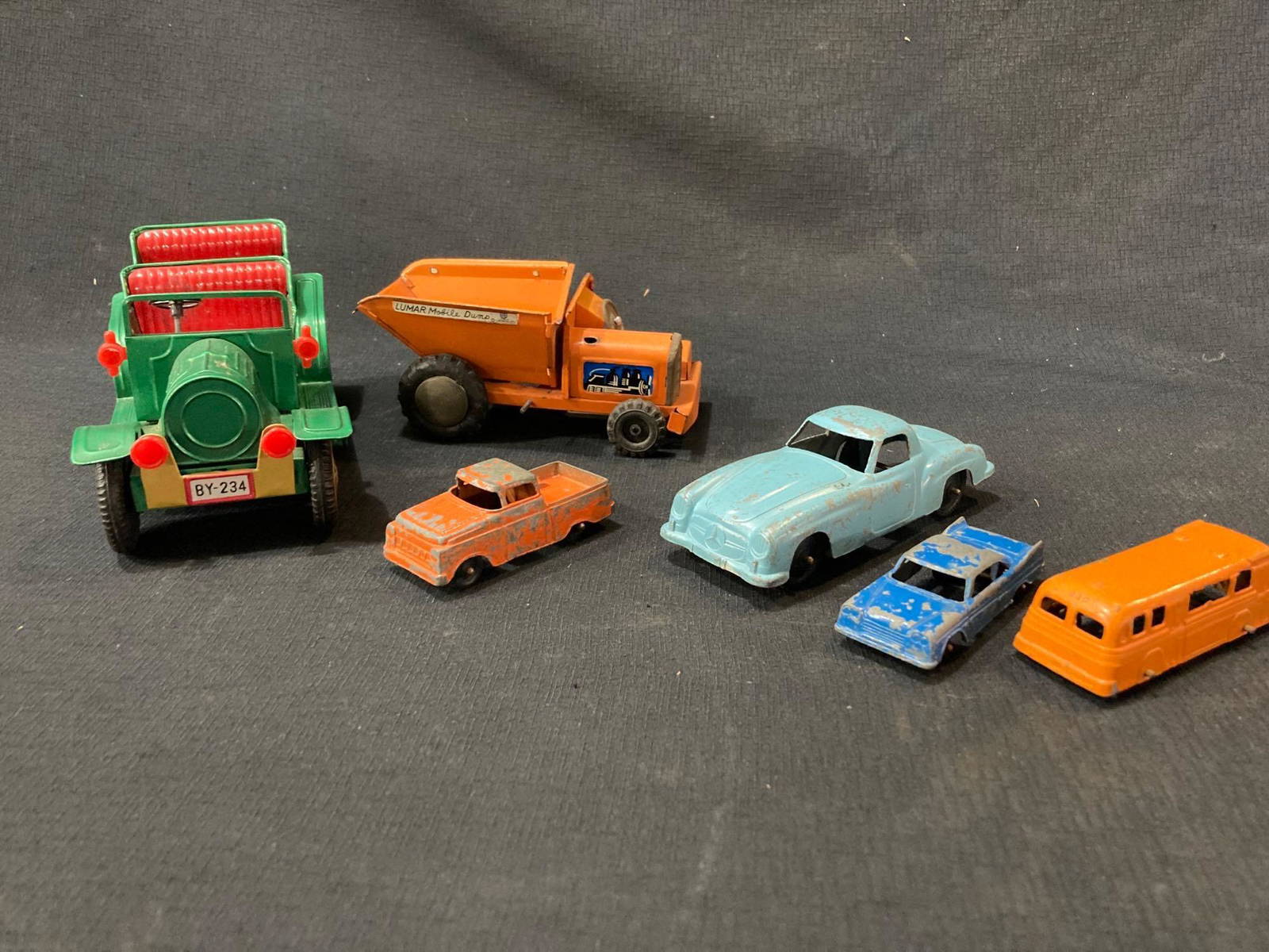 Tootsie & Lumar Toy Cars And Trucks Auction
