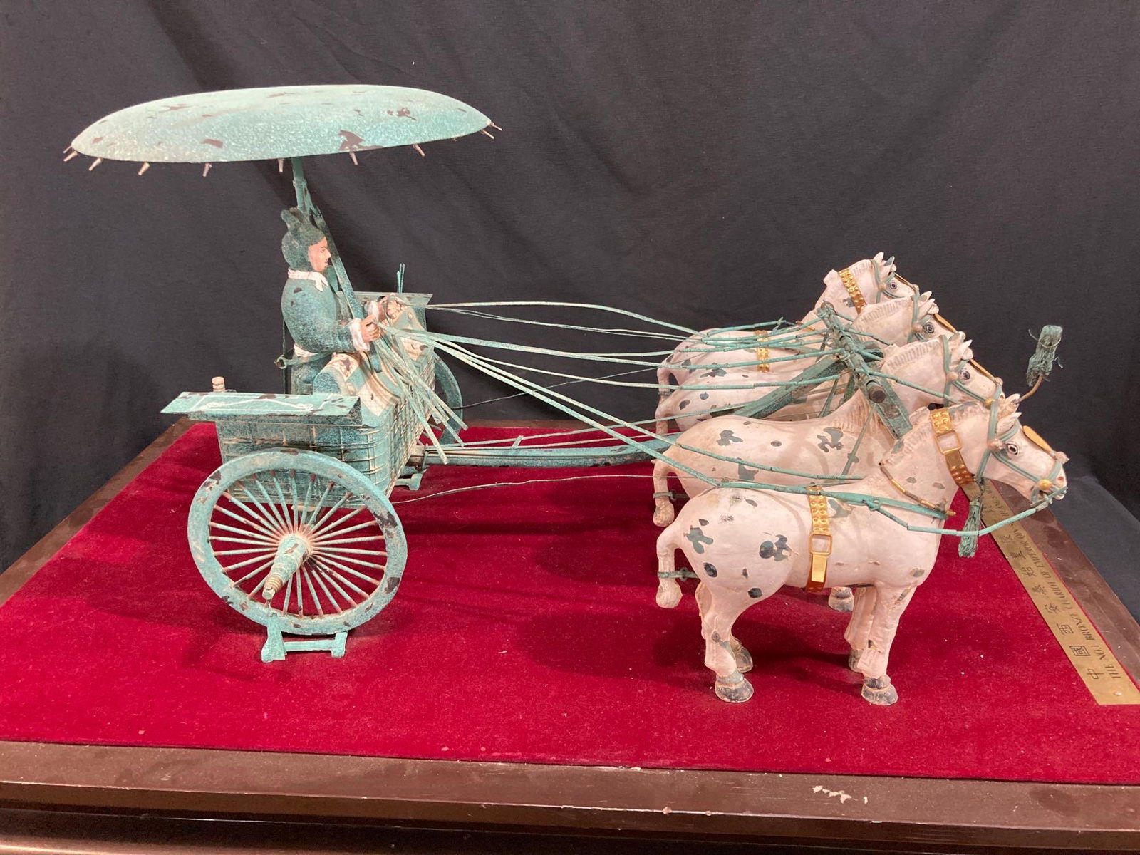 The No. 1 Bronze Chariot Of Emperor Qin Shi Huang's Mausoleum Mounted ...