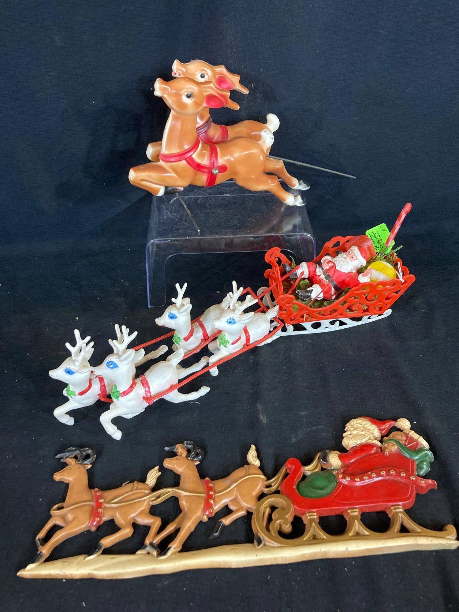 Santas Sleigh And Reindeer Decor Auction