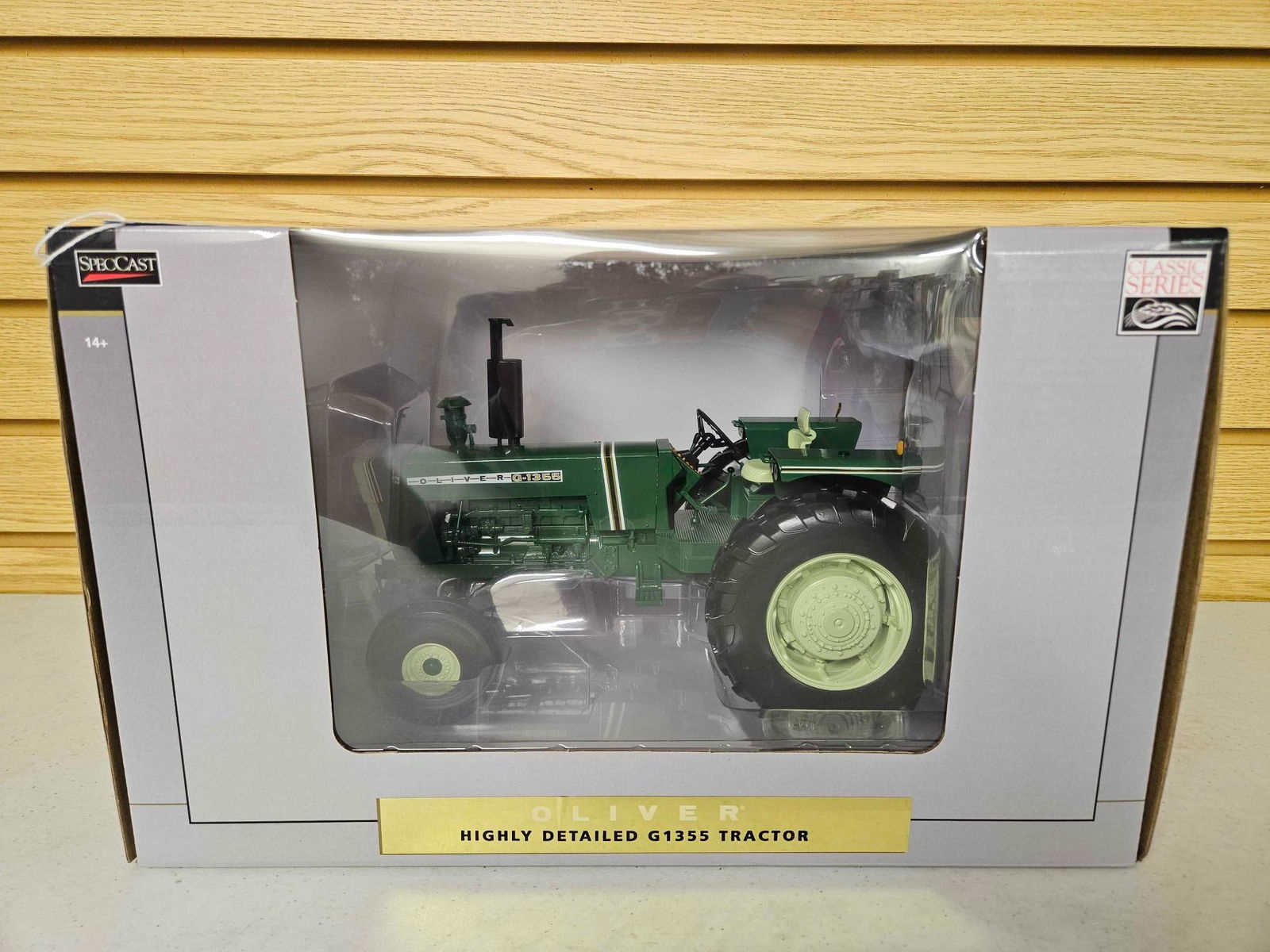 Spec Cast Oliver Highly Detailed G1355 Classic Series Tractor Auction