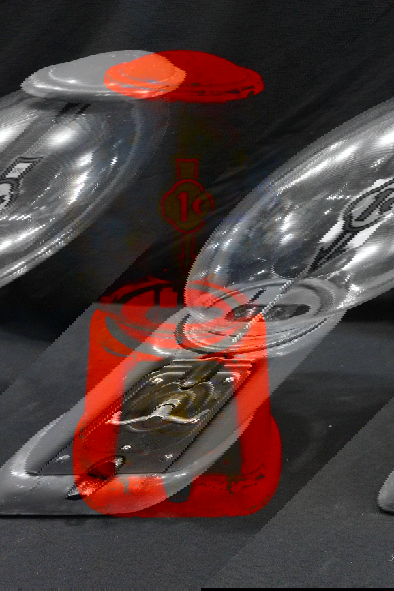 Advance Machine Co. Penny Gumball Machine Auction