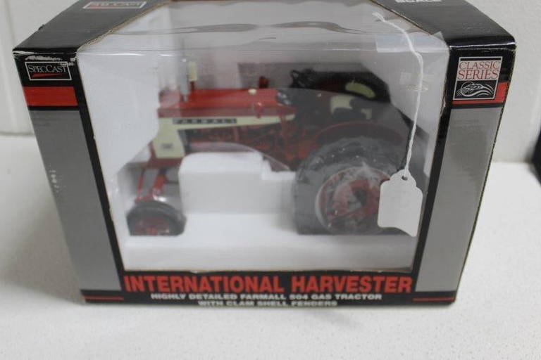 Spec Cast Ih Hd Farmall 504 Gas Tractor W/ Clam Shell Fenders Classic ...