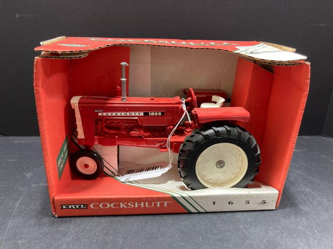 Ertl White Cockshutt 1655 Nf Tractor