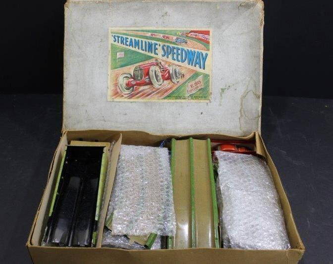 Vintage Louis Marx & Co. Streamline Speedway Play Set Auction
