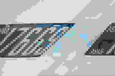 1915 Porcelain License Plate Auction