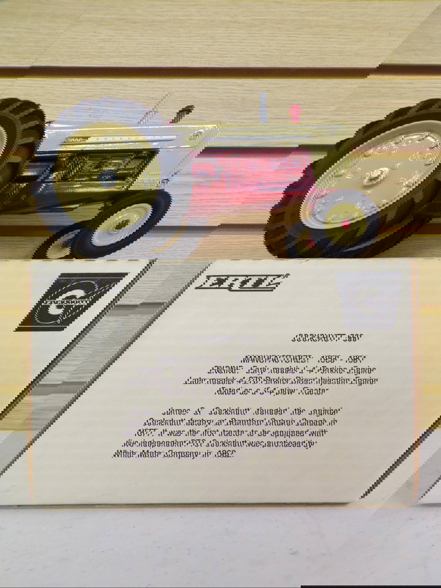 Ertl Cockshutt 560 Nat. Farm Toy Museum Edition Tractor Auction