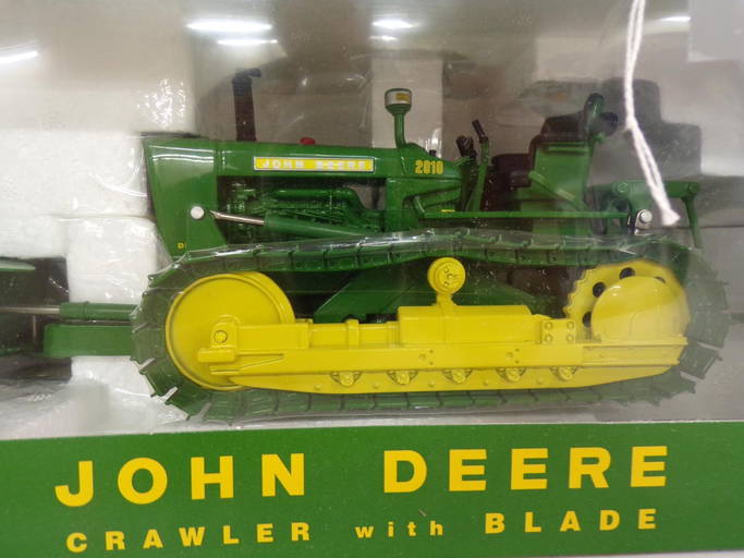 Ertl John Deere 2010 Crawler W/ Blade