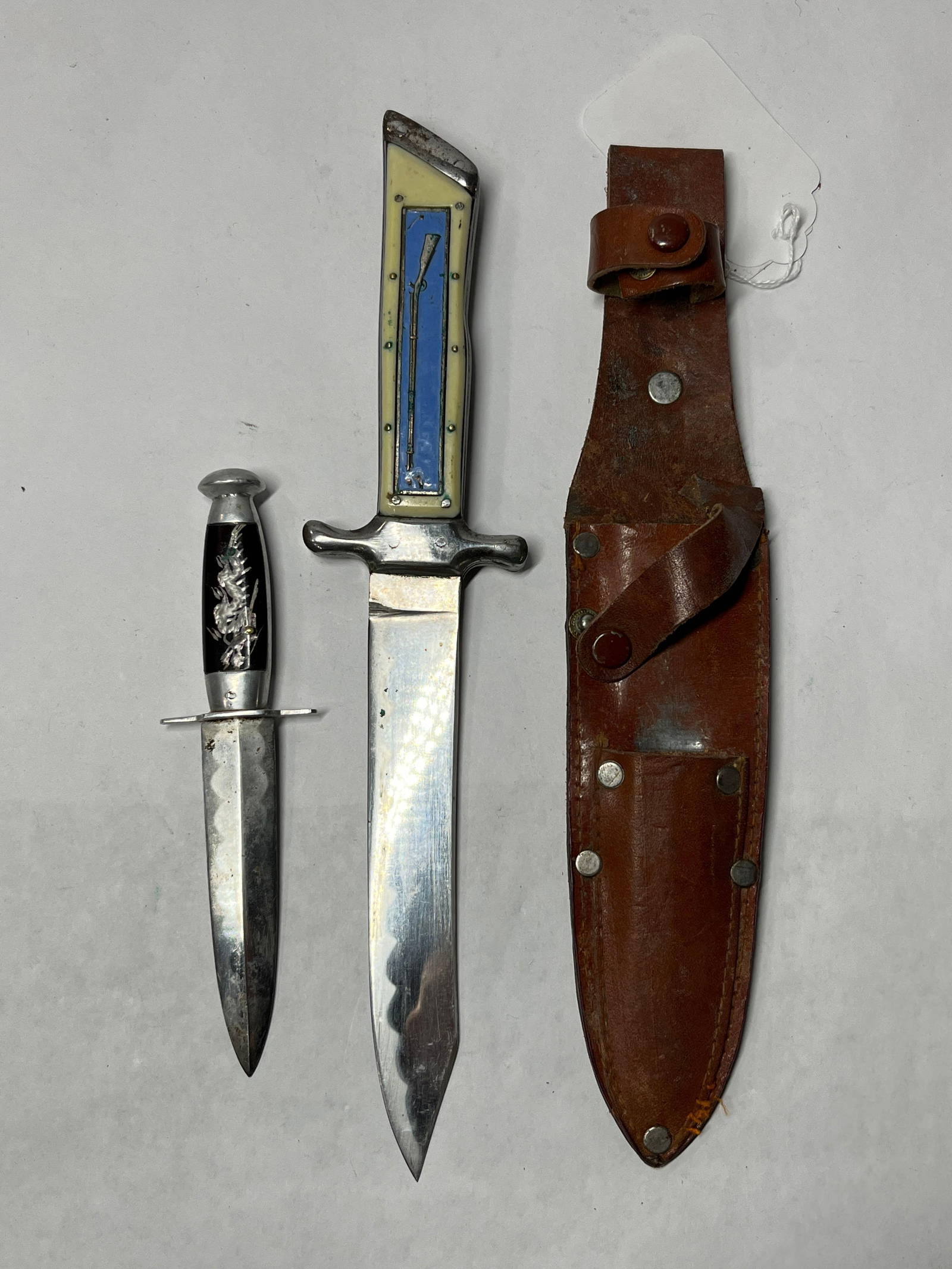 Double Dragon Handled Dagger Knife Set Auction