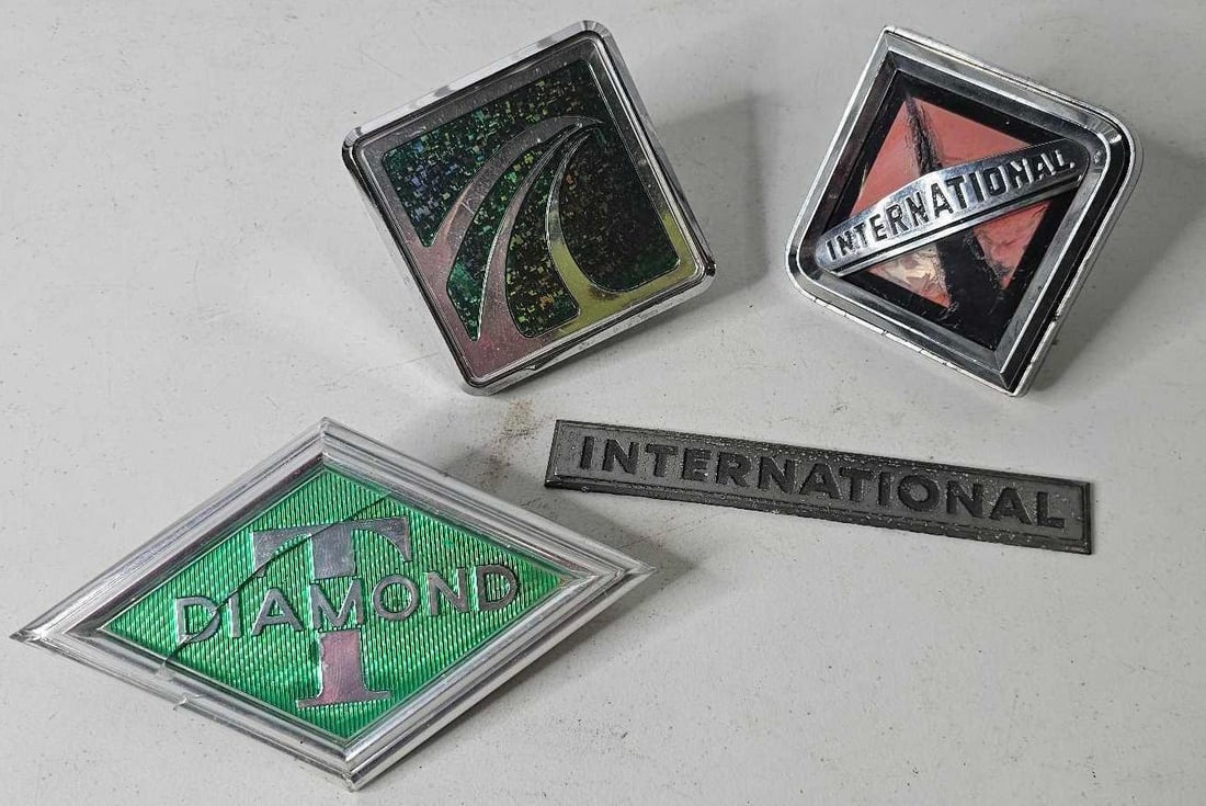 International & Diamond T Truck Emblems - Jun 16, 2025 | Atlee Raber ...