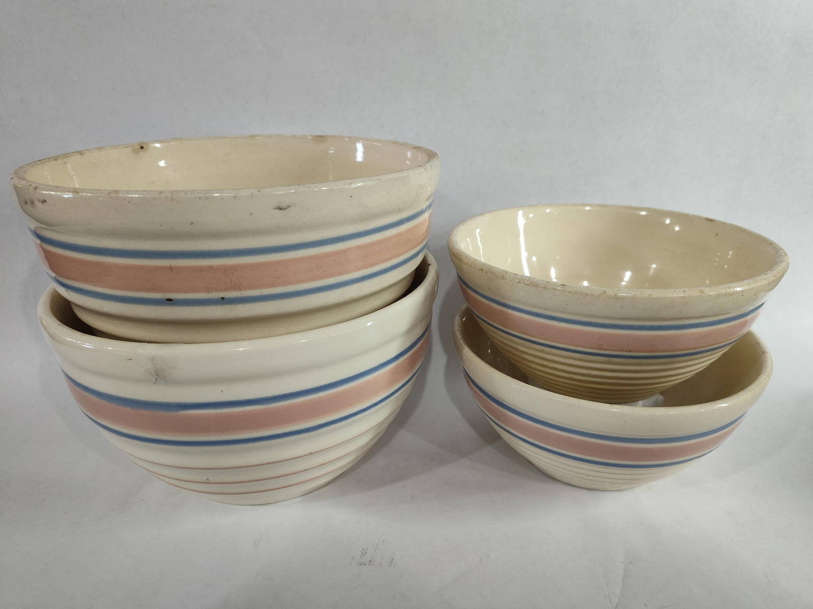 Hull Pink & Blue Striped Mixing Bowls - Jun 02, 2025 | Atlee Raber ...