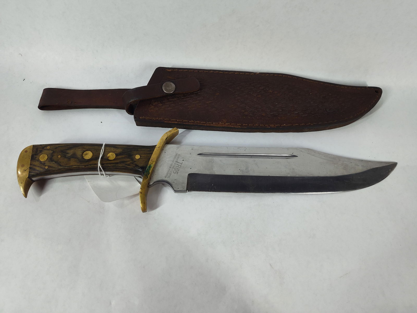 Timber Rattler Bowie Knife With Sheathe Tr65 Pakistan Auction
