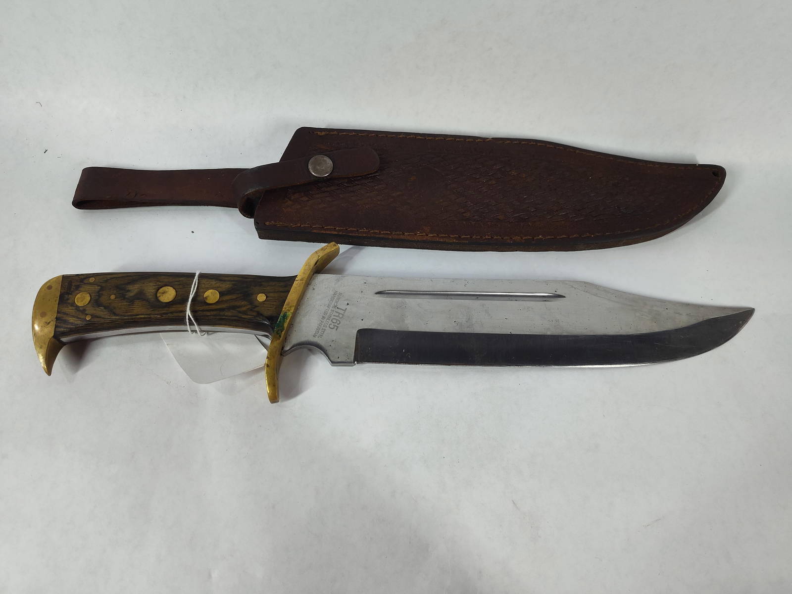 Timber Rattler Bowie Knife With Sheathe Tr65 Pakistan Auction