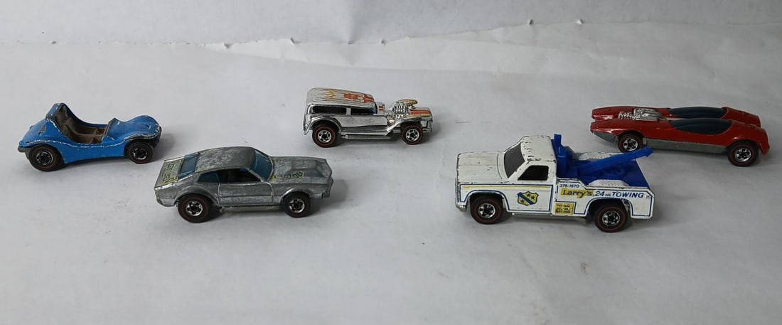 Lot Of 5 Red Line Hot Wheels Sports Cars, Hot Rods And Wrecker Truck ...