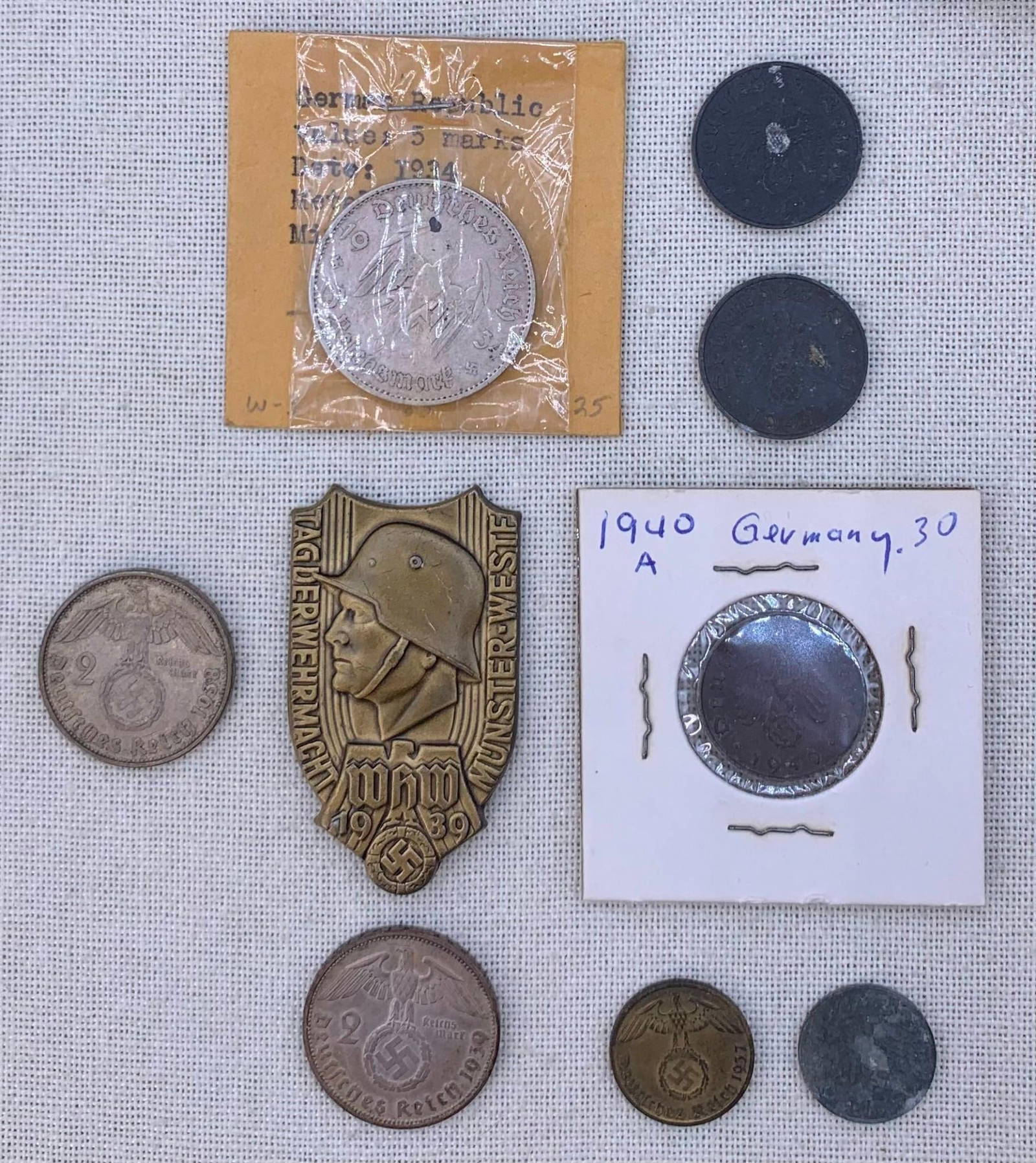 Wwii Era German Coins, 1939 Military Soldier Badge & Reichskrieg Battle ...