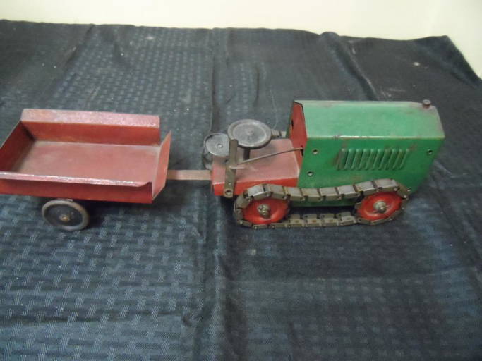 1940's Structo Key Wind Tractor And Trailer