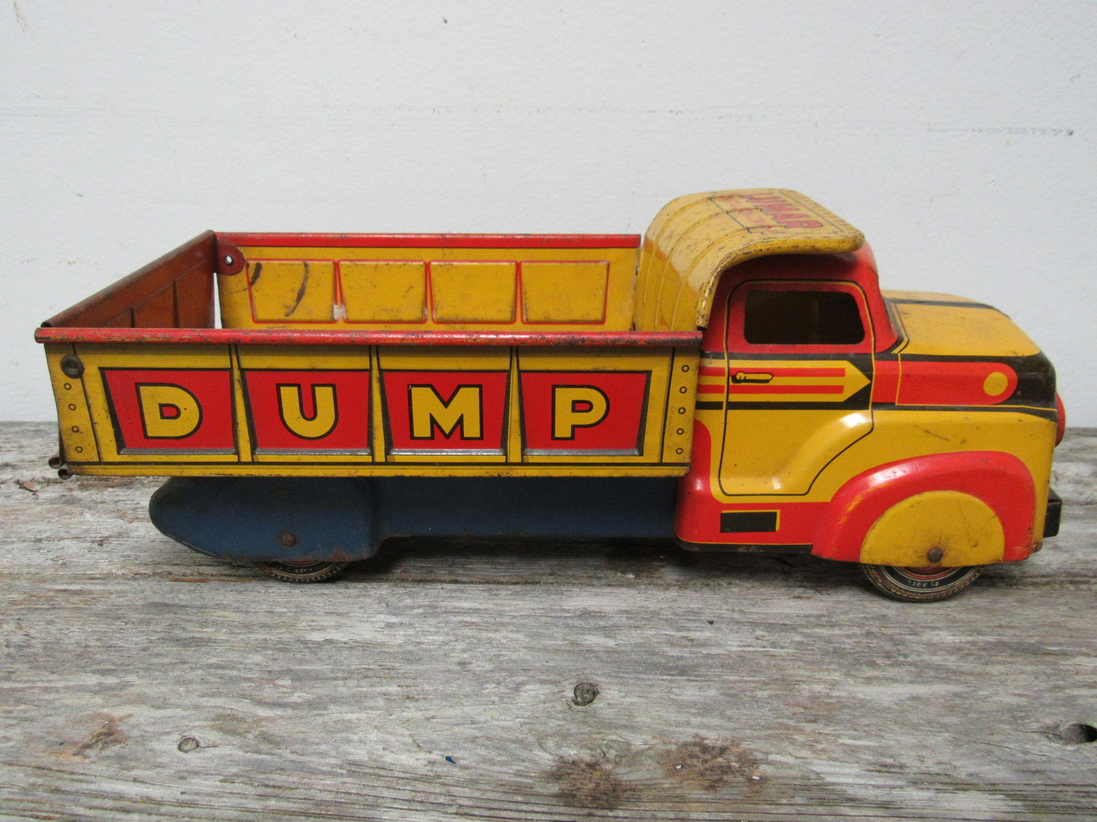 1950's Marx/ Lumar Dump Truck - Jun 13, 2020 | Ole Hound Auction House ...