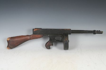 2672: Toy Machine Age Wooden Tommy Gun c1930s-40s