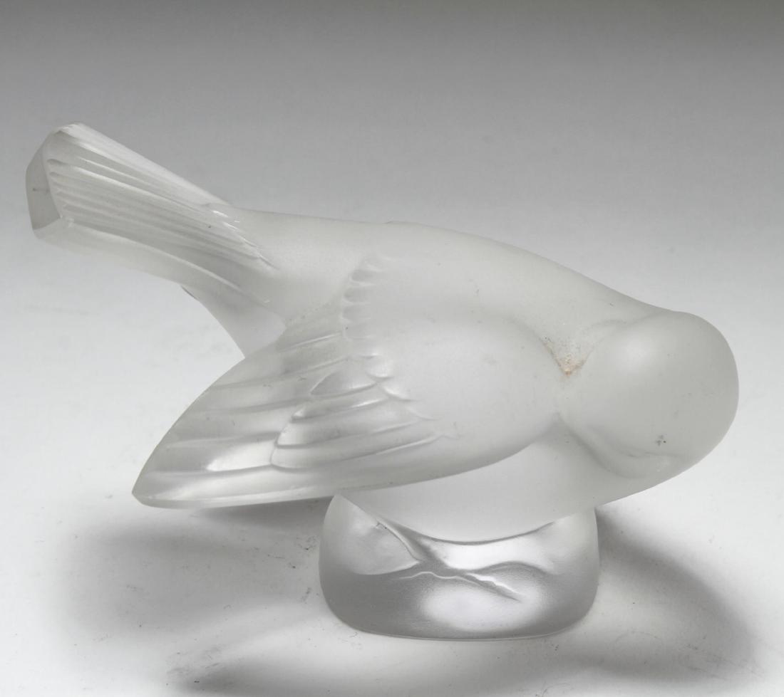 French Lalique Crystal "Sparrow" Bird Figurine | Barnebys