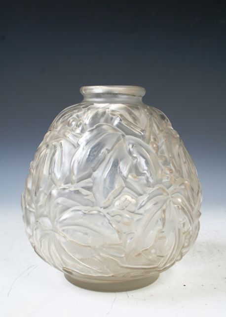 778 French Art Deco Vase Signed Carrillo