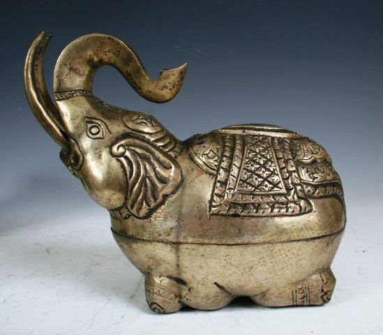 106: Cambodian Betel Silver Elephant-Shaped Box