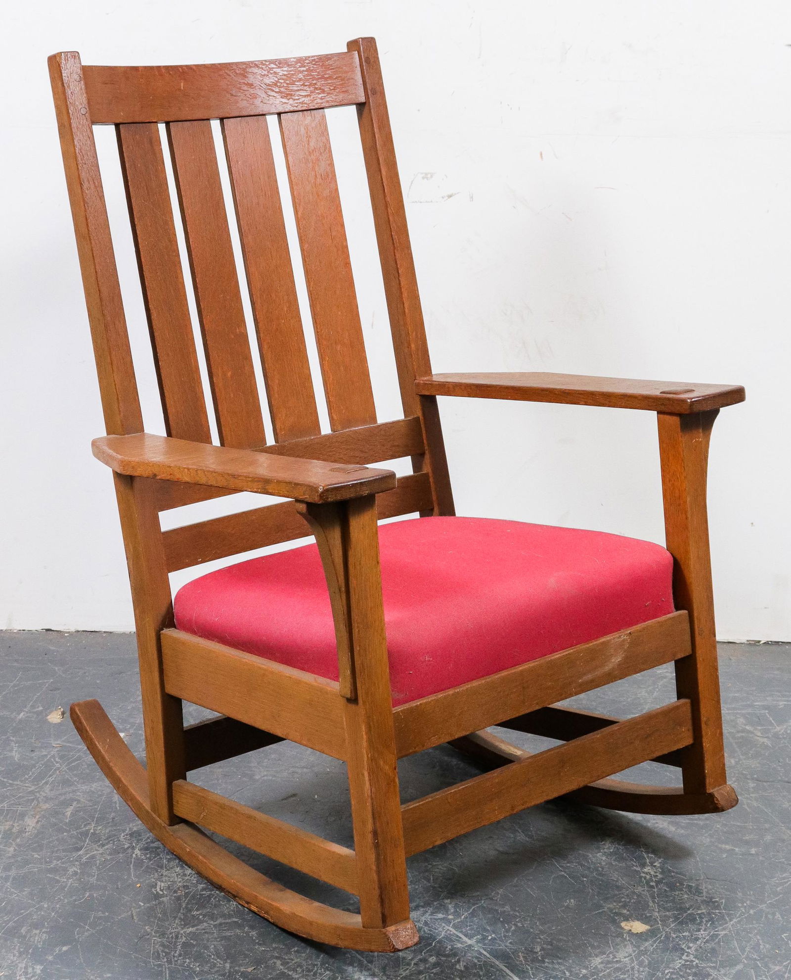Stickley Craftsman Oak Rocking Chair - Dec 20, 2020 | Auctions at ...