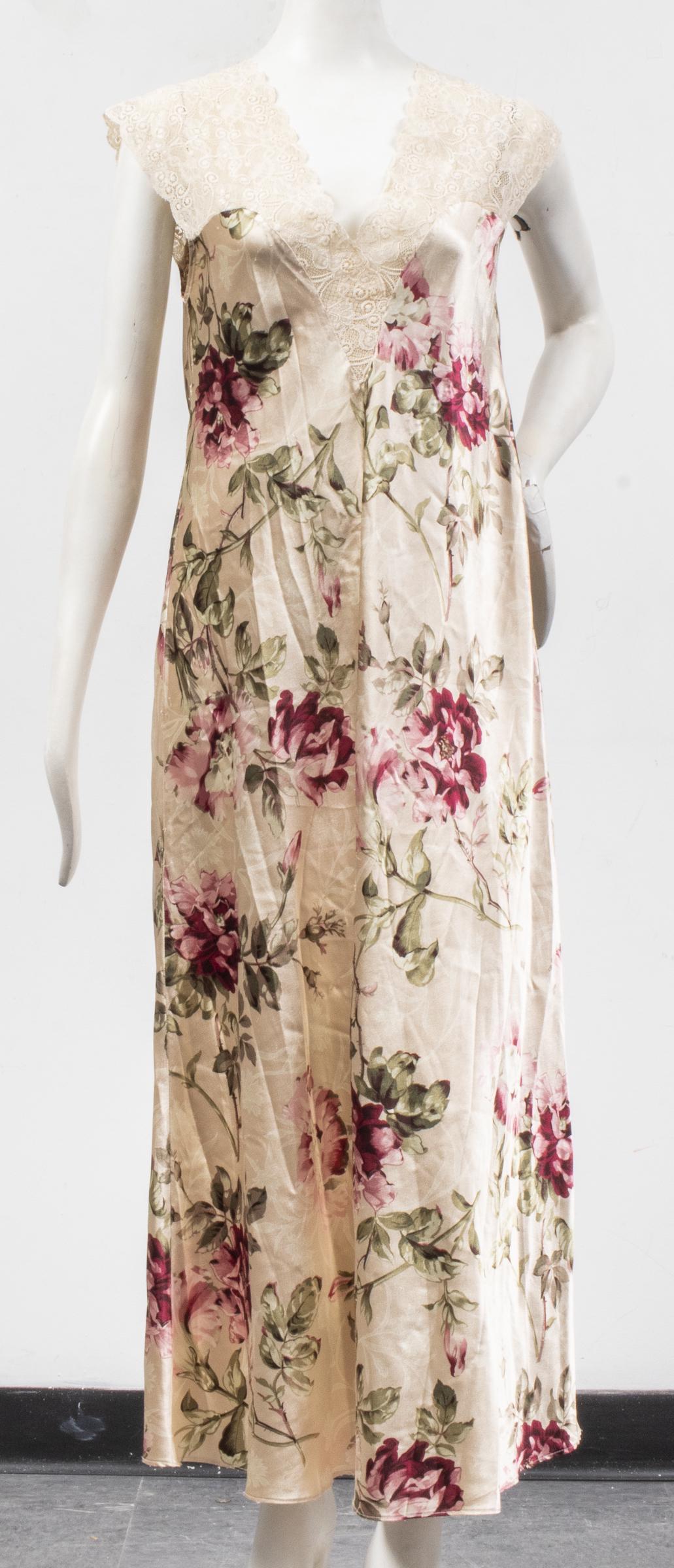 Valentino Intimo Floral Nightgown And Robe